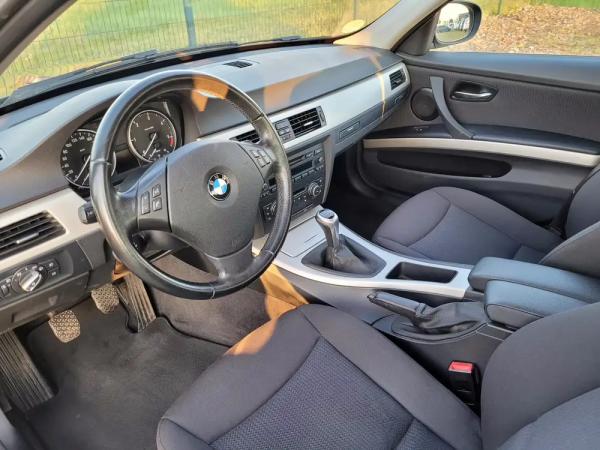 Zils BMW 320 2011 Saldus, ar dzinēja tilpumu 2.00 L un nobraukumu 245 tūkst. km par 6200 €, foto 7 vietnē AUTOMOTO.COM.LV