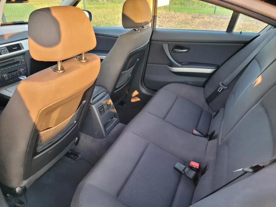 Blue BMW 320 2011 in Saldus, with an engine capacity of 2.00 L and mileage of 245 thousand km for 6200 €, photo 10 on AUTOMOTO.COM.LV