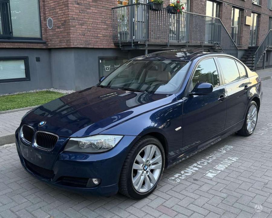Zils BMW 320 2011 Klaipėda, ar dzinēja tilpumu 2.00 L un nobraukumu 330 tūkst. km par 3950 €, foto 1 vietnē AUTOMOTO.COM.LV