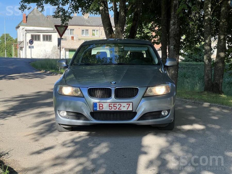 Zils BMW 320 2011 Rēzekne, ar dzinēja tilpumu 2.00 L un nobraukumu 294 tūkst. km par 4690 €, foto 1 vietnē AUTOMOTO.COM.LV