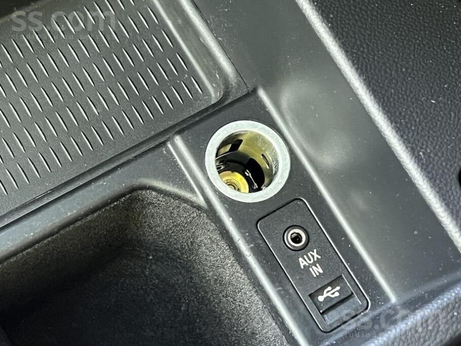 Zils BMW 320 2011 Rēzekne, ar dzinēja tilpumu 2.00 L un nobraukumu 294 tūkst. km par 4690 €, foto 20 vietnē AUTOMOTO.COM.LV