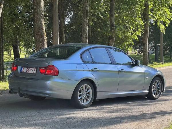 Zils BMW 320 2011 Rēzekne, ar dzinēja tilpumu 2.00 L un nobraukumu 294 tūkst. km par 4890 €, foto 6 vietnē AUTOMOTO.COM.LV