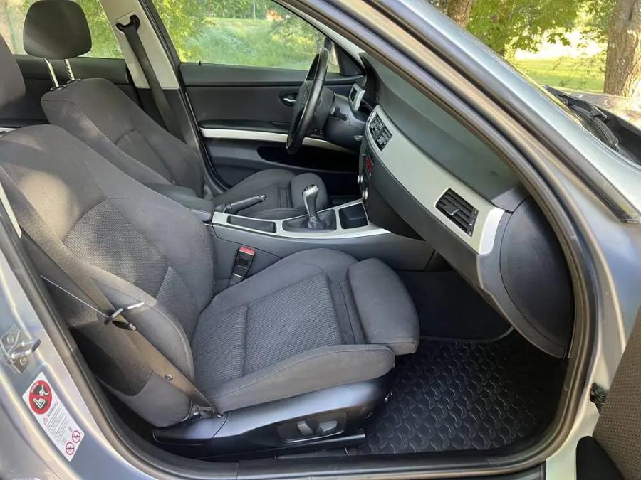 Zils BMW 320 2011 Rēzekne, ar dzinēja tilpumu 2.00 L un nobraukumu 294 tūkst. km par 4890 €, foto 12 vietnē AUTOMOTO.COM.LV