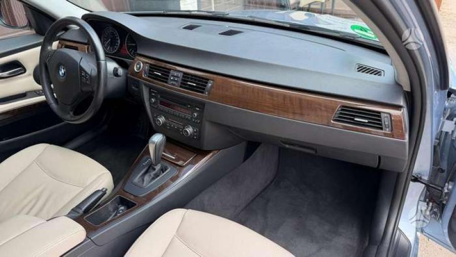 Zils BMW 320 2011 Šauļi, ar dzinēja tilpumu 2.00 L un nobraukumu 158 tūkst. km par 7500 €, foto 18 vietnē AUTOMOTO.COM.LV
