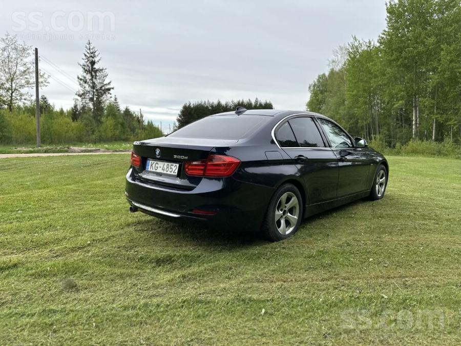 Blue BMW 320 2012 in Balvi, with an engine capacity of 2.40 L and mileage of 294 thousand km for 8250 €, photo 4 on AUTOMOTO.COM.LV