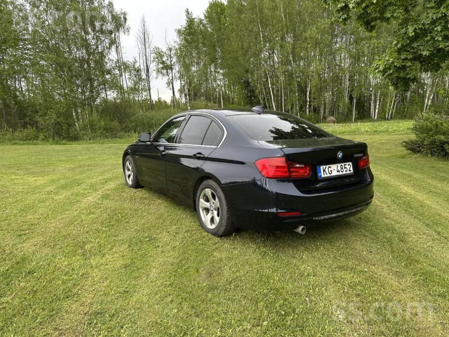 Blue BMW 320 2012 in Balvi, with an engine capacity of 2.40 L and mileage of 294 thousand km for 8250 €, photo 6 on AUTOMOTO.COM.LV