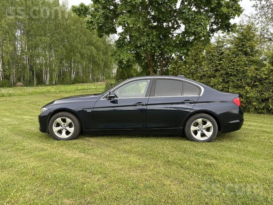 Blue BMW 320 2012 in Balvi, with an engine capacity of 2.40 L and mileage of 294 thousand km for 8250 €, photo 7 on AUTOMOTO.COM.LV