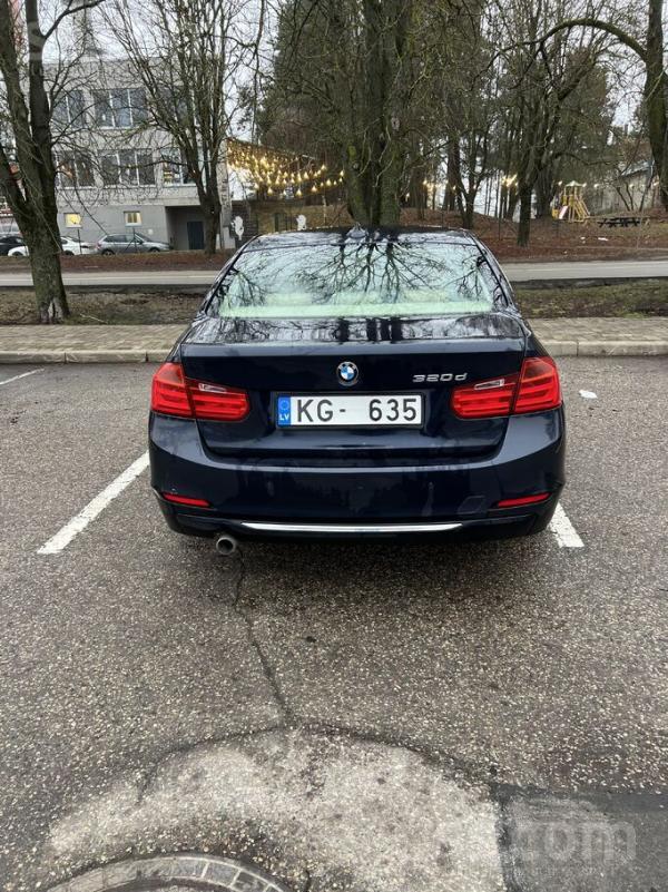 Blue BMW 320 2012 in Riga, with an engine capacity of 2.00 L and mileage of 265 thousand km for 9100 €, photo 2 on AUTOMOTO.COM.LV