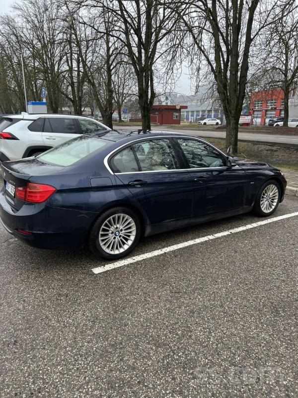 Blue BMW 320 2012 in Riga, with an engine capacity of 2.00 L and mileage of 265 thousand km for 9100 €, photo 6 on AUTOMOTO.COM.LV