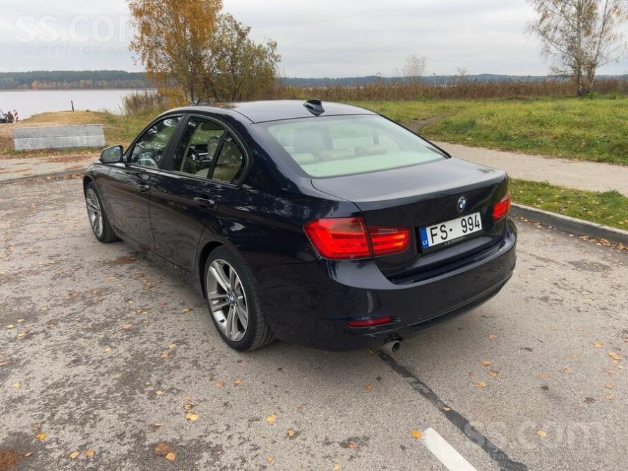 Blue BMW 320 2012 in Riga, with an engine capacity of 2.00 L and mileage of 222 thousand km for 8300 €, photo 3 on AUTOMOTO.COM.LV