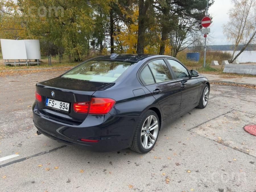 Blue BMW 320 2012 in Riga, with an engine capacity of 2.00 L and mileage of 222 thousand km for 8300 €, photo 4 on AUTOMOTO.COM.LV