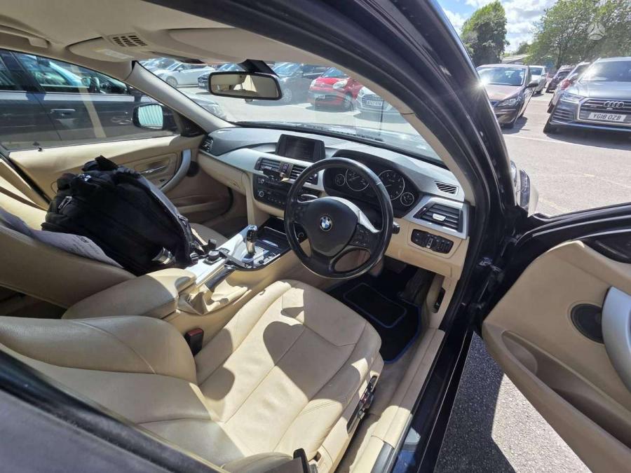 Zils BMW 320 2012 Panevēža, ar dzinēja tilpumu 2.00 L un nobraukumu 191 tūkst. km par 2590 €, foto 13 vietnē AUTOMOTO.COM.LV
