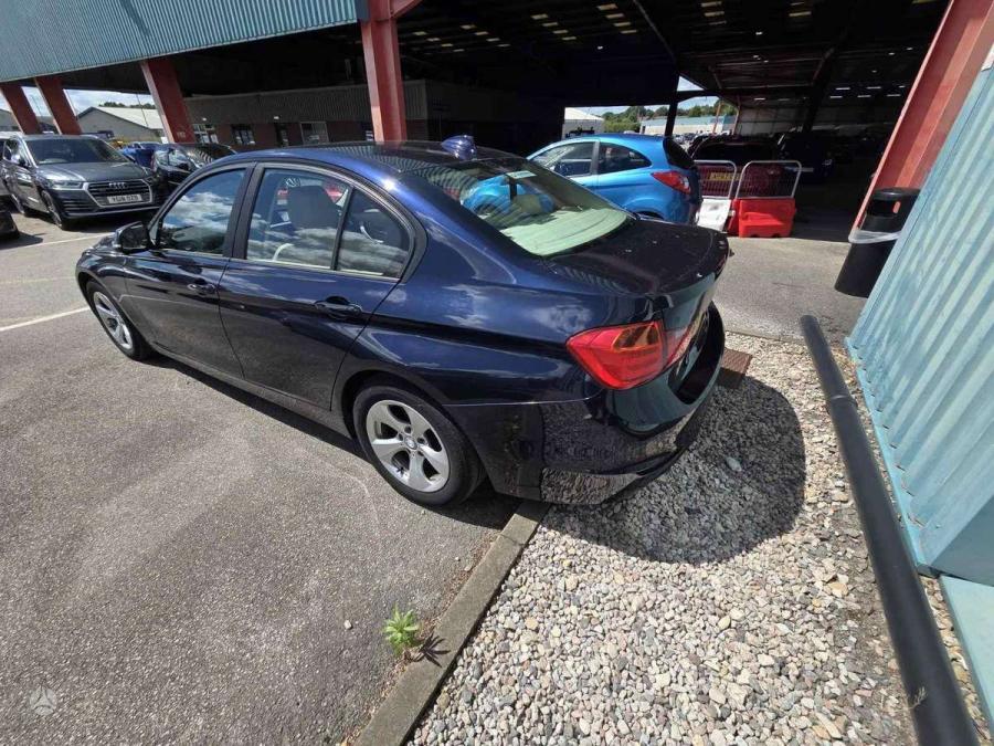 Zils BMW 320 2012 Panevēža, ar dzinēja tilpumu 2.00 L un nobraukumu 191 tūkst. km par 2590 €, foto 14 vietnē AUTOMOTO.COM.LV