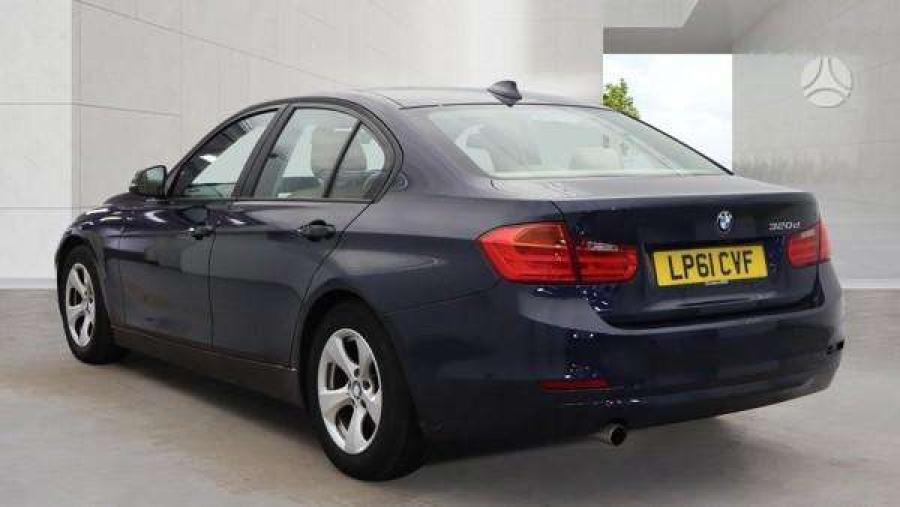 Zils BMW 320 2012 Panevēža, ar dzinēja tilpumu 2.00 L un nobraukumu 191 tūkst. km par 2590 €, foto 27 vietnē AUTOMOTO.COM.LV