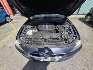 Zils BMW 320 2012 Panevēža, ar dzinēja tilpumu 2.00 L un nobraukumu 191 tūkst. km par 2590 €, foto 34 vietnē AUTOMOTO.COM.LV
