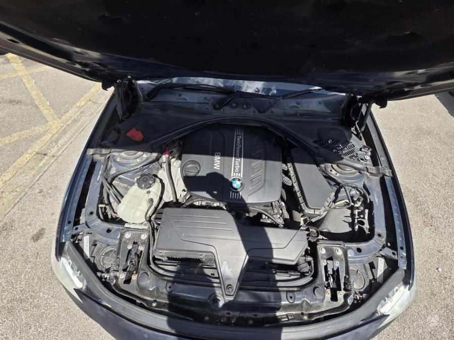 Zils BMW 320 2012 Panevēža, ar dzinēja tilpumu 2.00 L un nobraukumu 191 tūkst. km par 2590 €, foto 35 vietnē AUTOMOTO.COM.LV