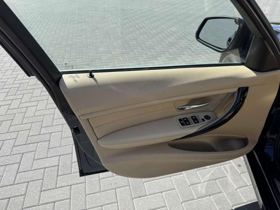 Blue BMW 320 2012 in Telschi, with an engine capacity of 2.00 L and mileage of 252 thousand km for 8300 €, photo 16 on AUTOMOTO.COM.LV