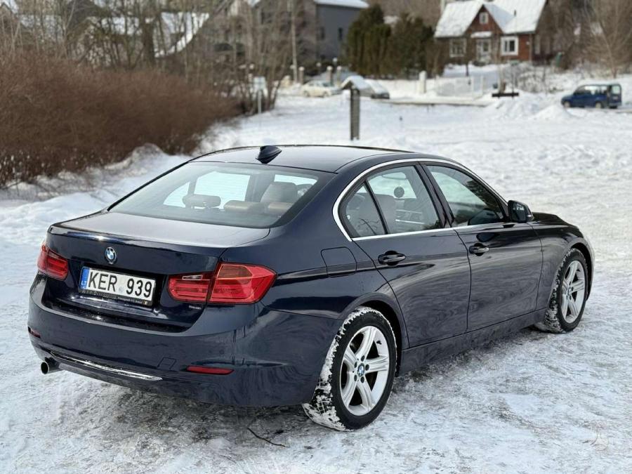 Blue BMW 320 2013 in Vilnius, with an engine capacity of 2.00 L and mileage of 311 thousand km for 8500 €, photo 5 on AUTOMOTO.COM.LV