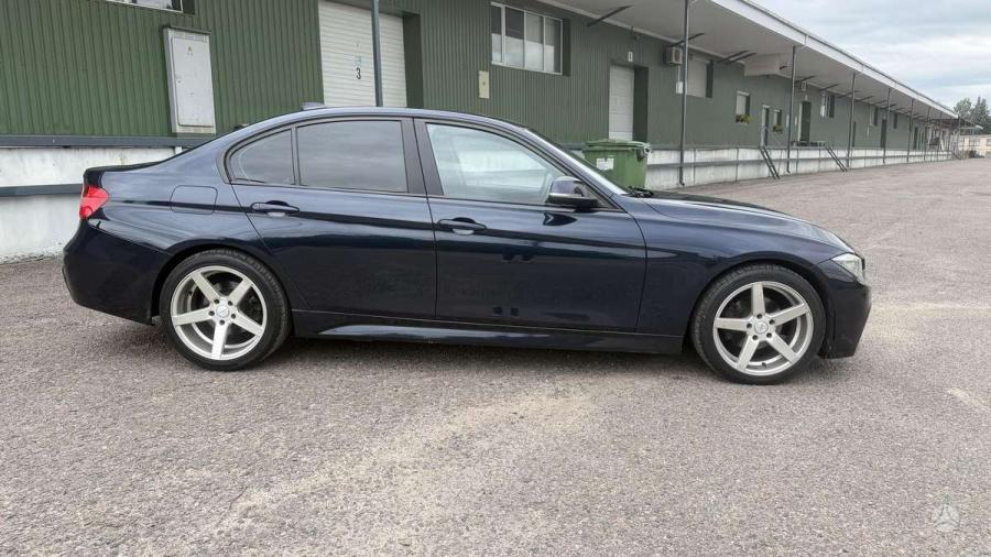 Blue BMW 320 2013 in Vilnius, with an engine capacity of 2.00 L and mileage of 312 thousand km for 8700 €, photo 3 on AUTOMOTO.COM.LV