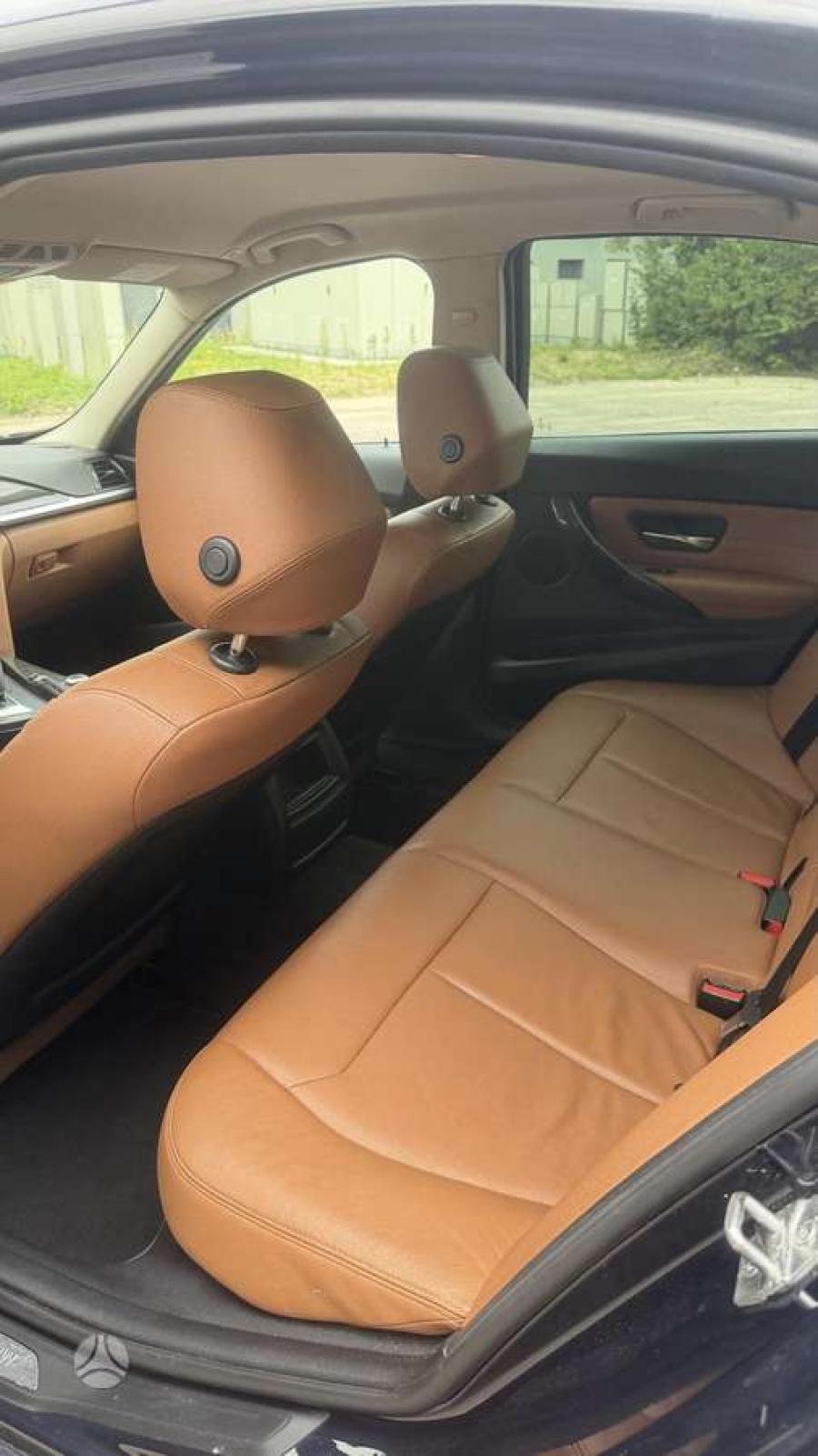 Blue BMW 320 2013 in Vilnius, with an engine capacity of 2.00 L and mileage of 312 thousand km for 8700 €, photo 10 on AUTOMOTO.COM.LV