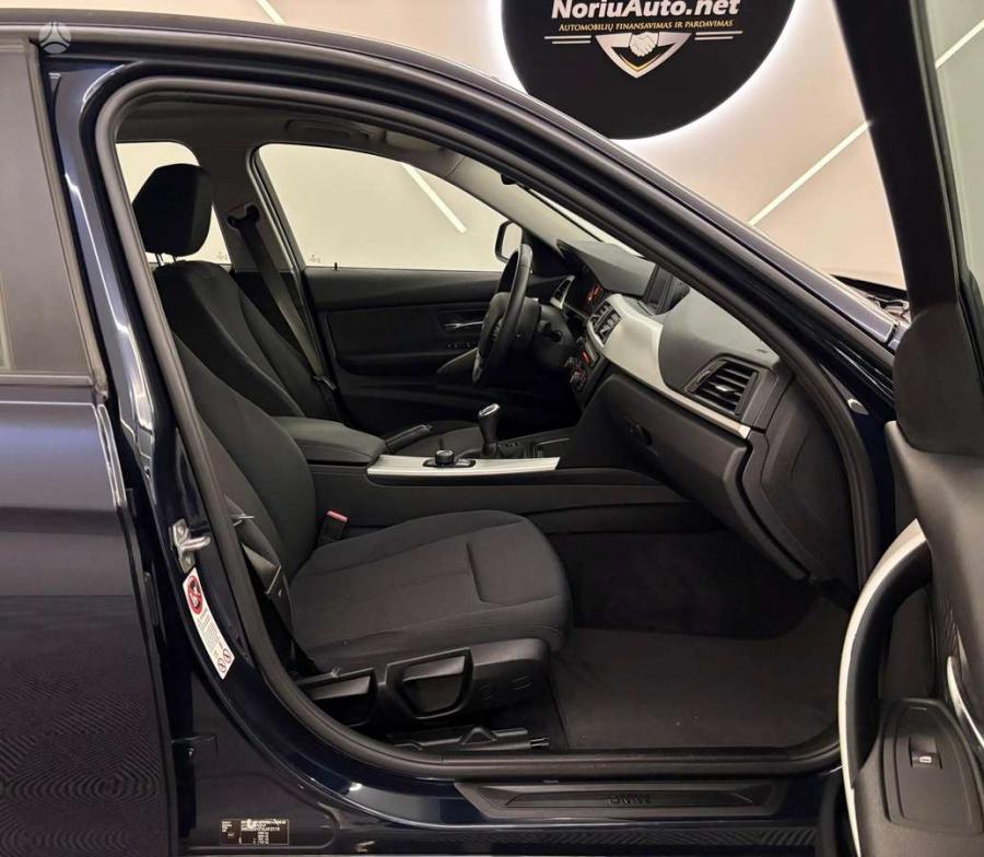 Blue BMW 320 2013 in Marijampole, with an engine capacity of 2.00 L and mileage of 273 thousand km for 6999 €, photo 10 on AUTOMOTO.COM.LV