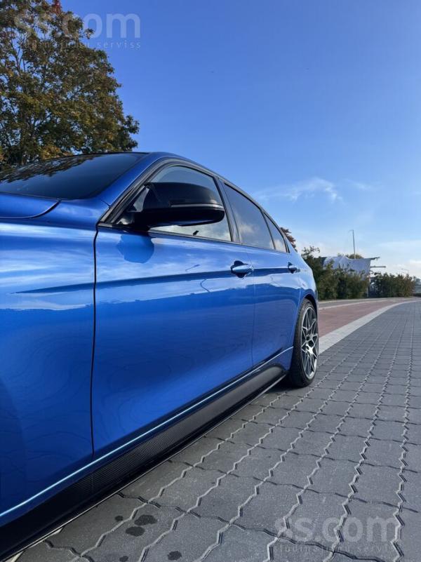 Blue BMW 320 2013 in Riga, with an engine capacity of 2.00 L and mileage of 317 thousand km for 12800 €, photo 6 on AUTOMOTO.COM.LV