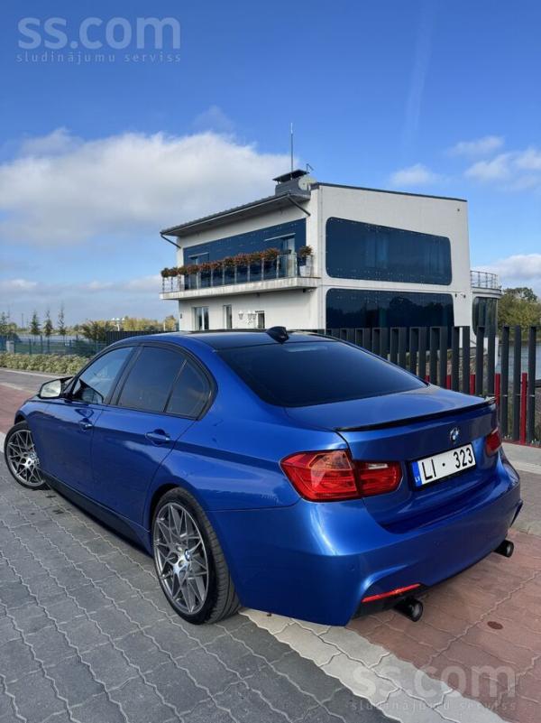 Blue BMW 320 2013 in Riga, with an engine capacity of 2.00 L and mileage of 317 thousand km for 12800 €, photo 7 on AUTOMOTO.COM.LV