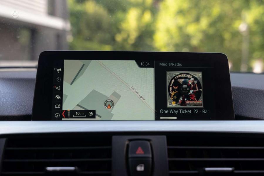 Zils BMW 320 2016 Viļņa, ar dzinēja tilpumu 2.00 L un nobraukumu 230 tūkst. km par 12999 €, foto 24 vietnē AUTOMOTO.COM.LV