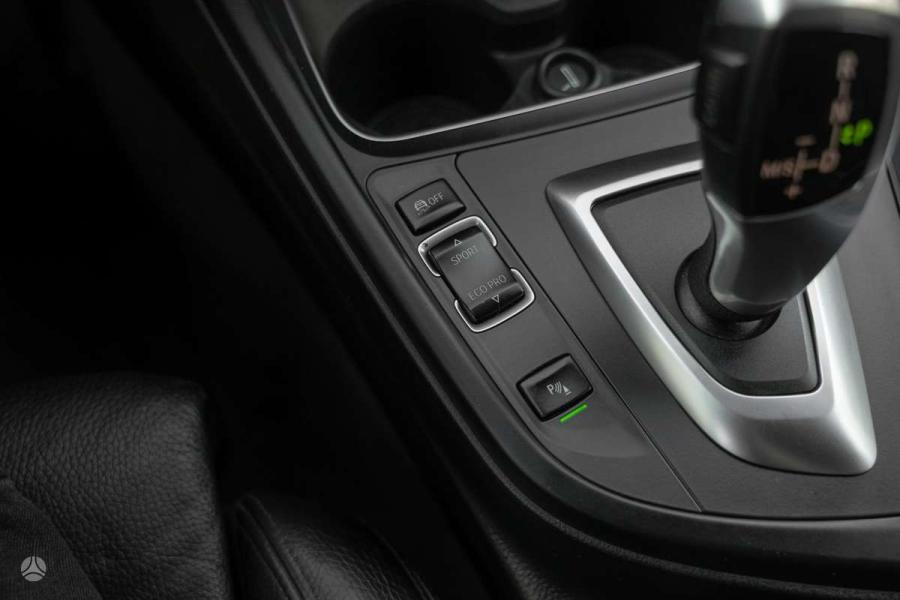 Zils BMW 320 2016 Viļņa, ar dzinēja tilpumu 2.00 L un nobraukumu 230 tūkst. km par 12999 €, foto 27 vietnē AUTOMOTO.COM.LV
