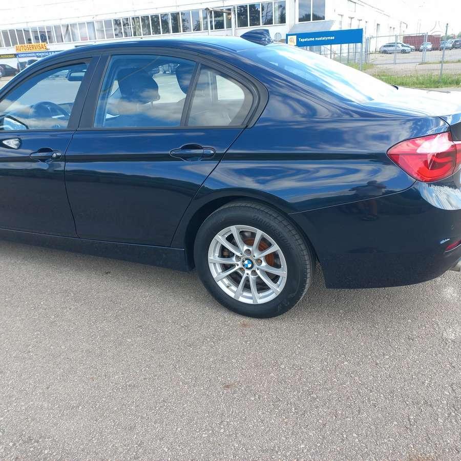 Blue BMW 320 2016 in Panevezys, with an engine capacity of 2.00 L and mileage of 275 thousand km for 7450 €, photo 13 on AUTOMOTO.COM.LV
