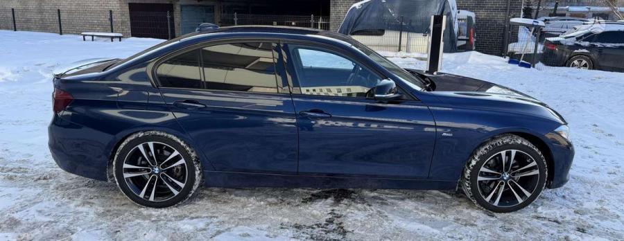 Blue BMW 320 2017 in Vilnius, with an engine capacity of 2.00 L and mileage of 220 thousand km for 13999 €, photo 6 on AUTOMOTO.COM.LV