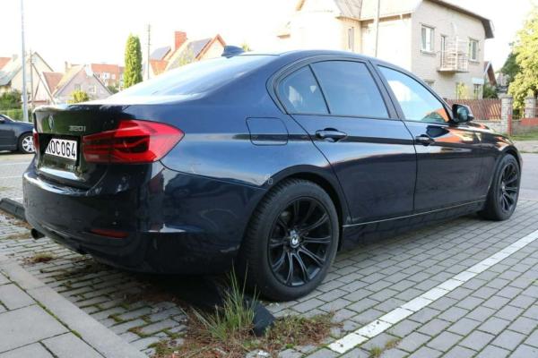 Zils BMW 320 2017 Klaipėda, ar dzinēja tilpumu 2.00 L un nobraukumu 193 tūkst. km par 9500 €, foto 2 vietnē AUTOMOTO.COM.LV