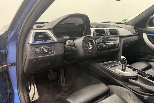 Blue BMW 320 2018 in Kaunas, with an engine capacity of 2.00 L and mileage of 210 thousand km for 11798 €, photo 8 on AUTOMOTO.COM.LV