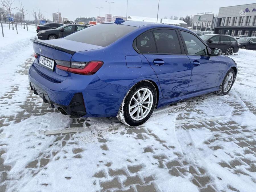 Blue BMW 320 2019 in Vilnius, with an engine capacity of 2.00 L and mileage of 126 thousand km for 26300 €, photo 11 on AUTOMOTO.COM.LV