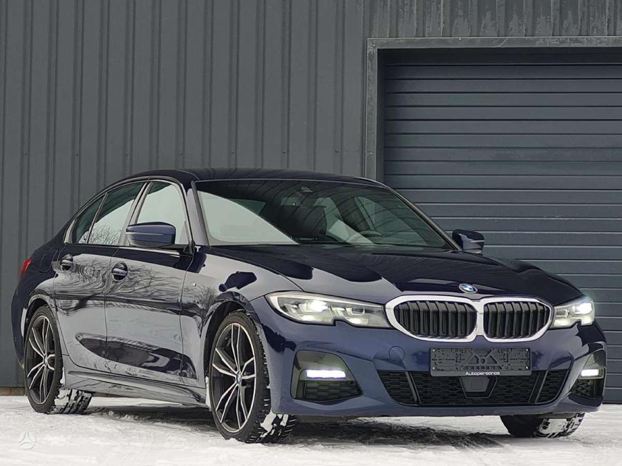 Blue BMW 320 2019 in Kaunas, with an engine capacity of 2.00 L and mileage of 198 thousand km for 24750 €, photo 12 on AUTOMOTO.COM.LV