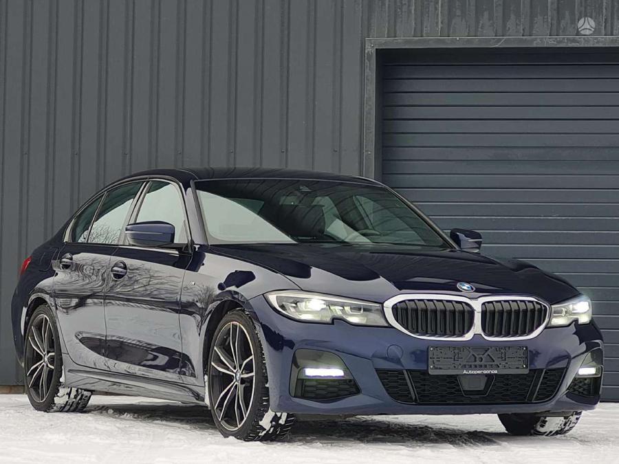 Blue BMW 320 2019 in Kaunas, with an engine capacity of 2.00 L and mileage of 198 thousand km for 24750 €, photo 1 on AUTOMOTO.COM.LV