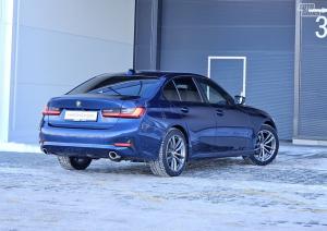 Blue BMW 320 2019 in Vilnius, with an engine capacity of 2.00 L and mileage of 199 thousand km for 19900 €, photo 9 on AUTOMOTO.COM.LV