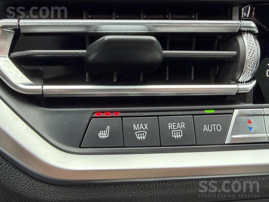 Blue BMW 320 2019 in Riga, with an engine capacity of 2.00 L and mileage of 80 thousand km for 27990 €, photo 13 on AUTOMOTO.COM.LV
