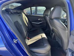 Blue BMW 320 2019 in Vilnius, with an engine capacity of 2.00 L and mileage of 214 thousand km for 19950 €, photo 12 on AUTOMOTO.COM.LV