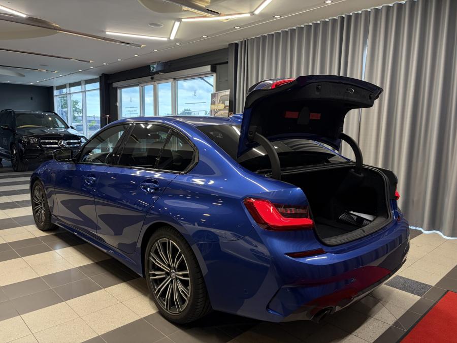 Blue BMW 320 2019 in Riga, with an engine capacity of 2.00 L and mileage of 93 thousand km for 26500 €, photo 9 on AUTOMOTO.COM.LV