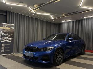 Zils BMW 320 2019 Mārupe, ar dzinēja tilpumu 2.00 L un nobraukumu 93 tūkst. km par 26500 €, foto  vietnē AUTOMOTO.COM.LV