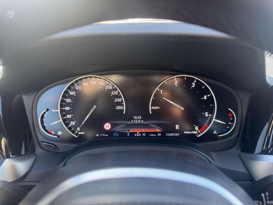 Blue BMW 320 2019 in Vilnius, with an engine capacity of 2.00 L and mileage of 214 thousand km for 19950 €, photo 11 on AUTOMOTO.COM.LV