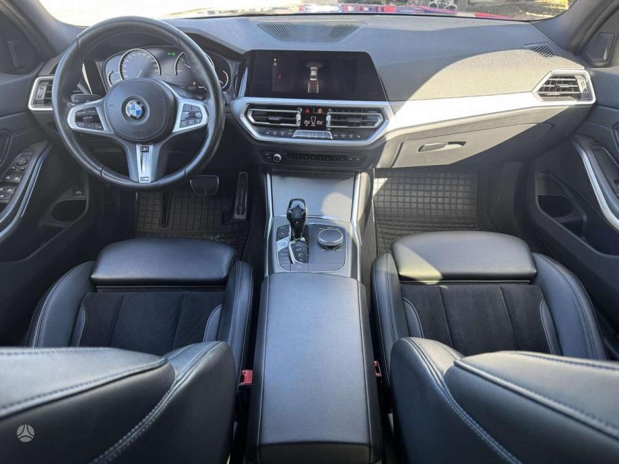 Blue BMW 320 2019 in Vilnius, with an engine capacity of 2.00 L and mileage of 214 thousand km for 19950 €, photo 12 on AUTOMOTO.COM.LV