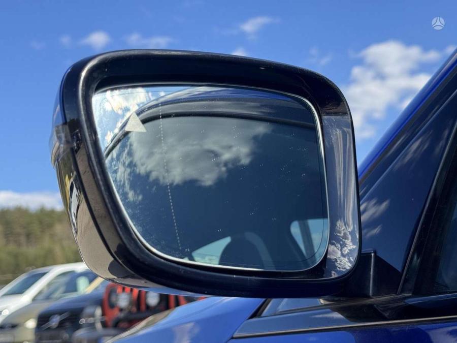 Blue BMW 320 2019 in Vilnius, with an engine capacity of 2.00 L and mileage of 214 thousand km for 19950 €, photo 18 on AUTOMOTO.COM.LV