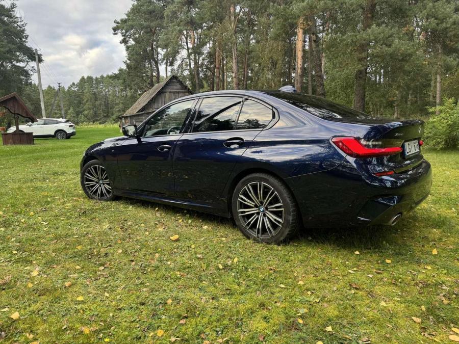 Blue BMW 320 2019 in Kaunas, with an engine capacity of 2.00 L and mileage of 232 thousand km for 24750 €, photo 10 on AUTOMOTO.COM.LV