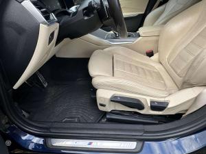Blue BMW 320 2019 in Kaunas, with an engine capacity of 2.00 L and mileage of 232 thousand km for 24750 €, photo 23 on AUTOMOTO.COM.LV