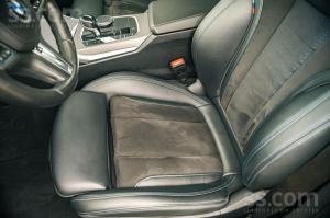 Zils BMW 320 2020 Rīga, ar dzinēja tilpumu 2.00 L un nobraukumu 104 tūkst. km par 25990 €, foto 26 vietnē AUTOMOTO.COM.LV