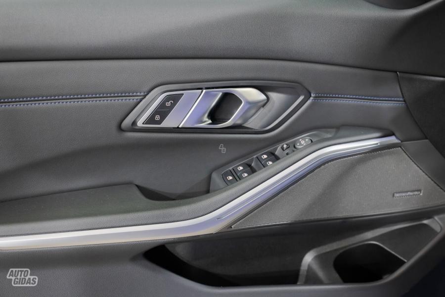 Zils BMW 320 2023 Viļņa, ar dzinēja tilpumu 2.00 L un nobraukumu 38 tūkst. km par 41991 €, foto 29 vietnē AUTOMOTO.COM.LV