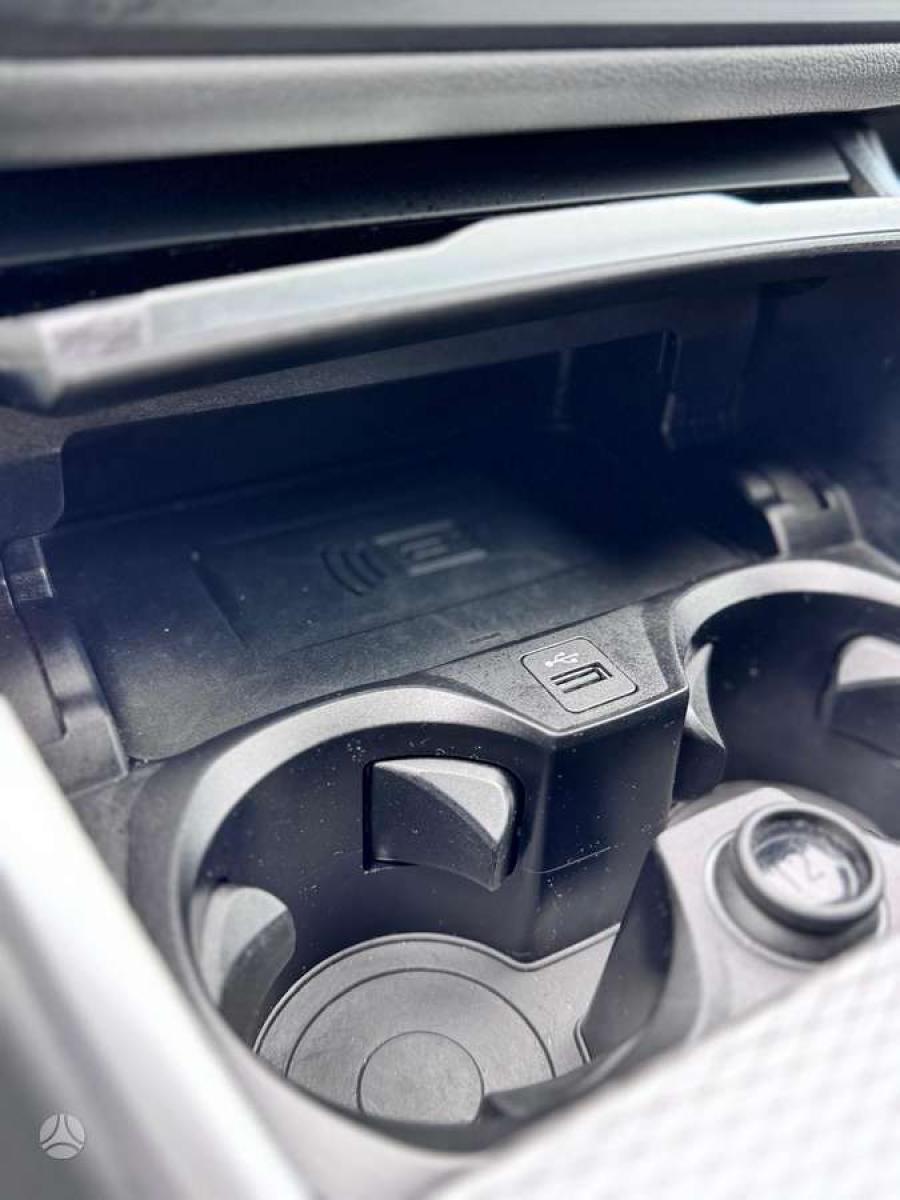 Zils BMW 320 2024 Vievis, ar dzinēja tilpumu 2.00 L un nobraukumu 70 tūkst. km par 16250 €, foto 20 vietnē AUTOMOTO.COM.LV