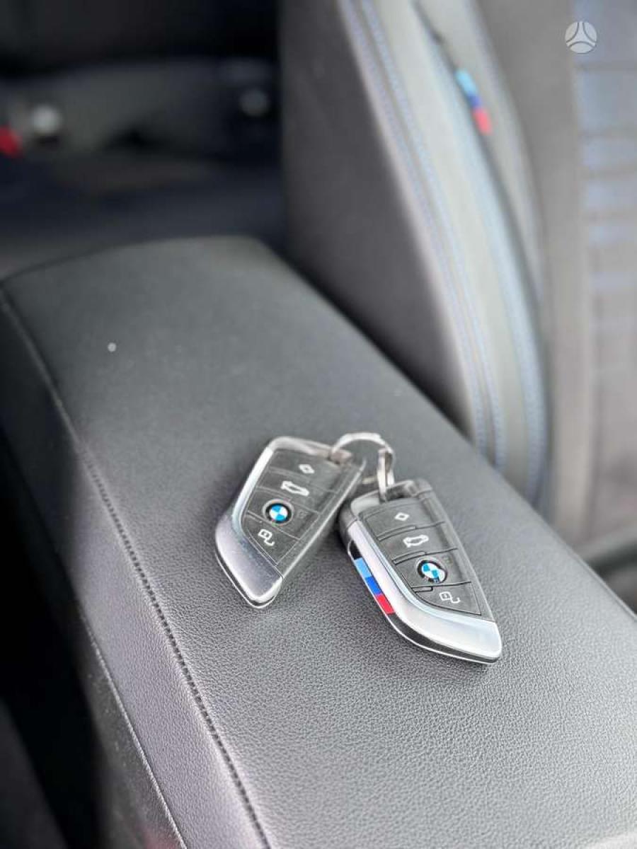 Zils BMW 320 2024 Vievis, ar dzinēja tilpumu 2.00 L un nobraukumu 70 tūkst. km par 16250 €, foto 22 vietnē AUTOMOTO.COM.LV